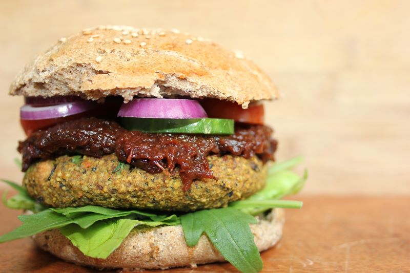 Calano le vendite di veg-burger: la bolla plant-based sta già ...